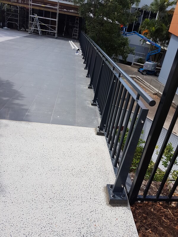 Aluminium Screens and Sunhoods - Versatile Structures